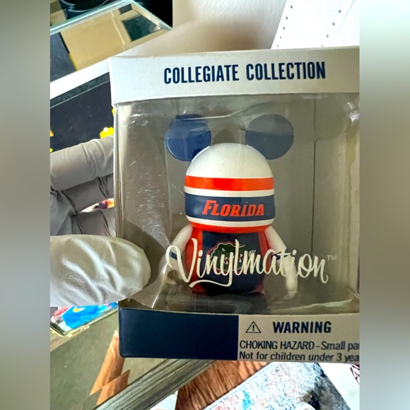 Disney | Art | Disneyvinylmation3collectiblefigure University Of ...